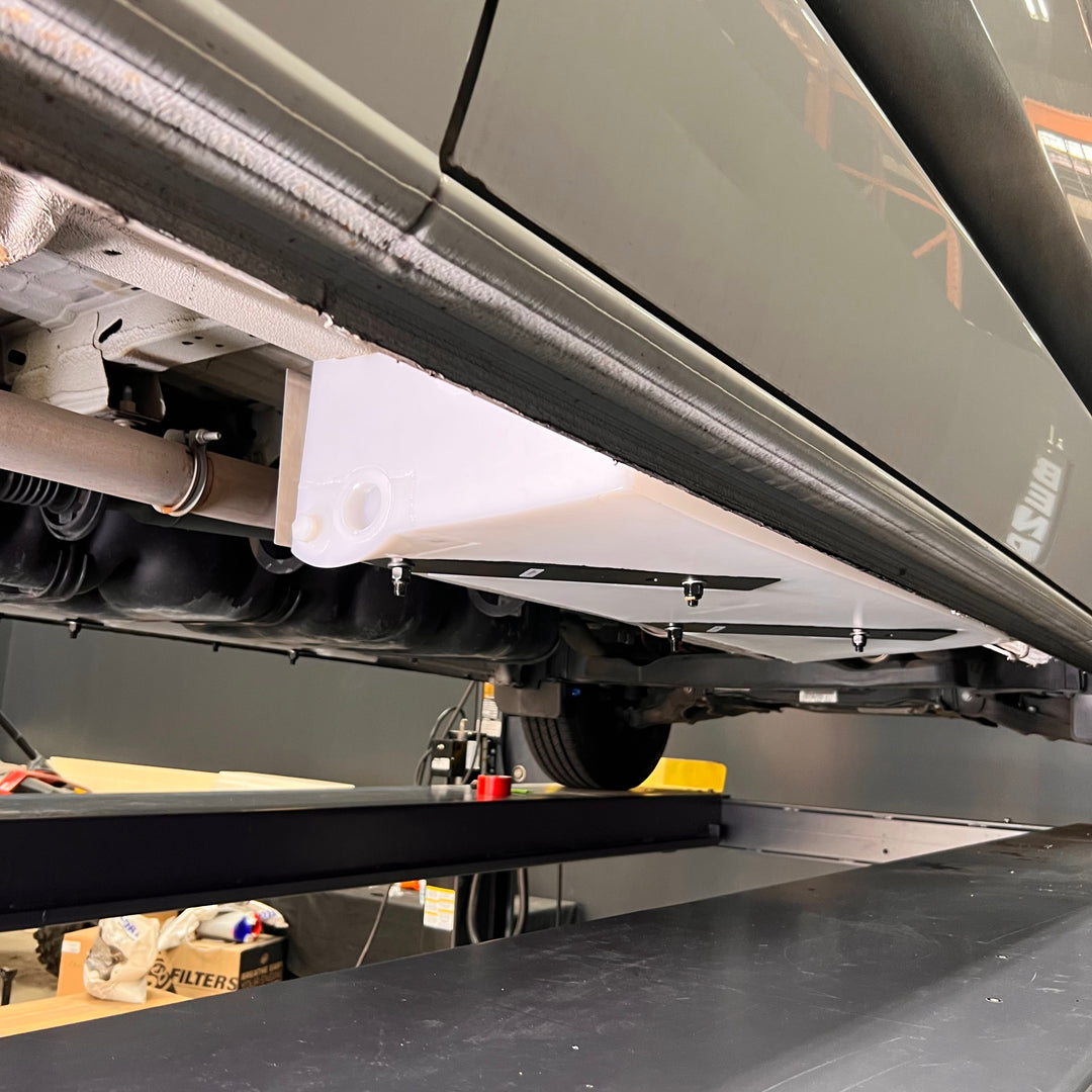 16 Gallon Passenger Side Undercarriage Fresh Water Tank 07-25 Mercedes ...